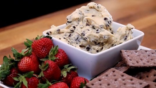 Dessert time! Don’t waste money on expensive stuff, make this cookie ...