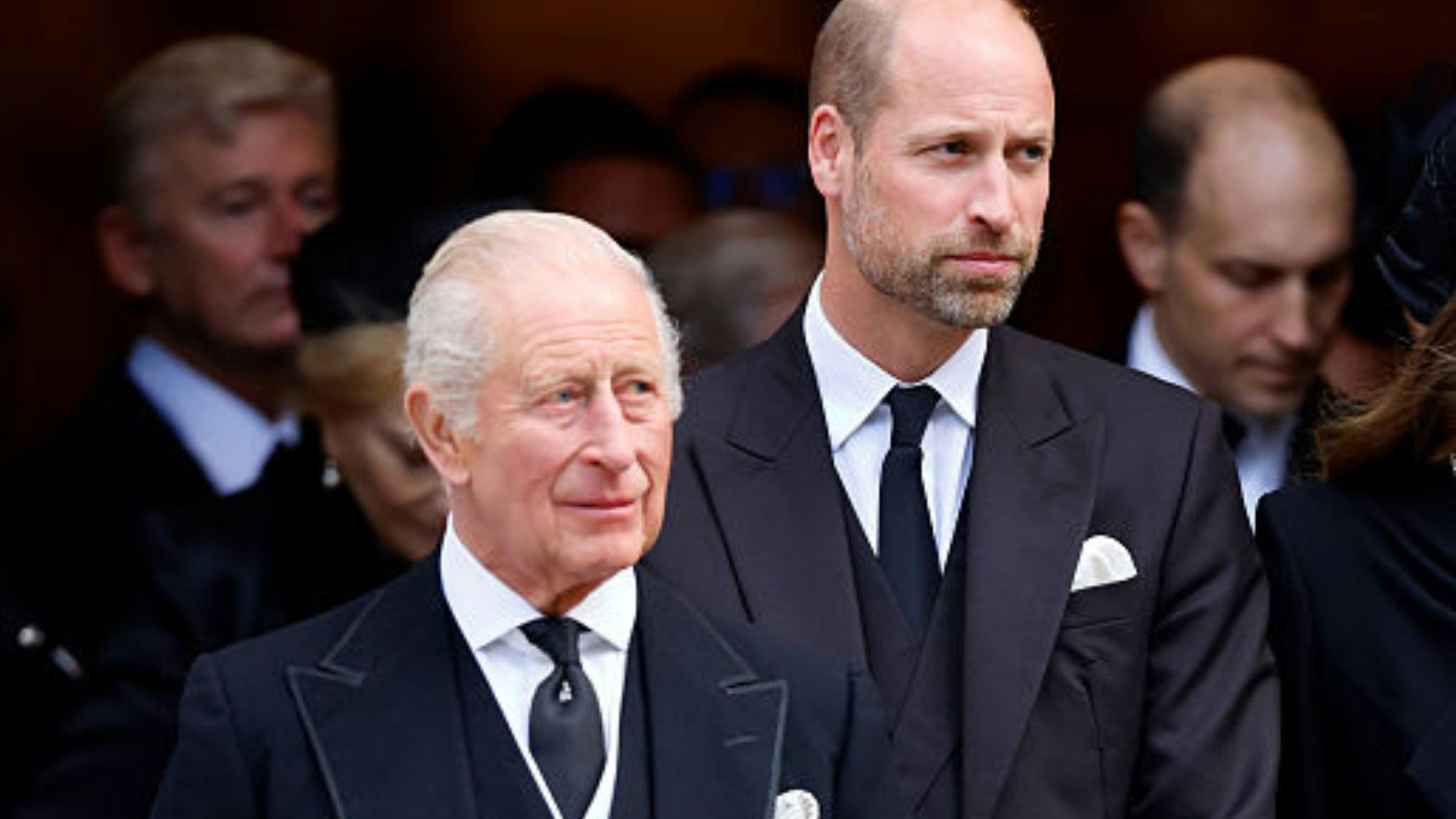 King Charles’ fears for Prince William after reports of secret pub ...