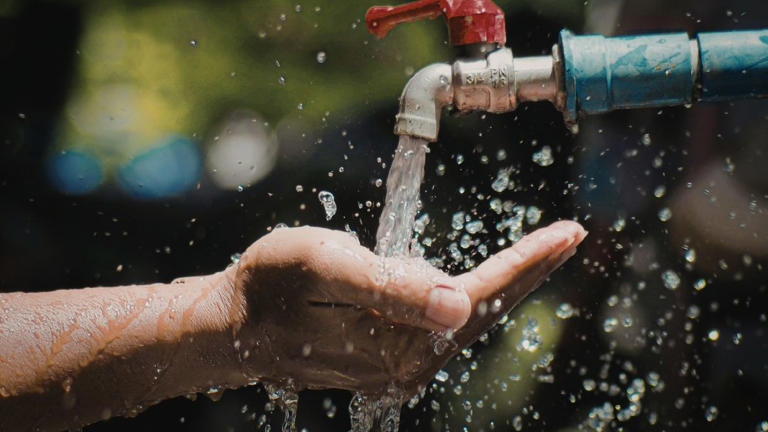 Mumbai water crisis: Penalty on water misuse announced amid shortage ...