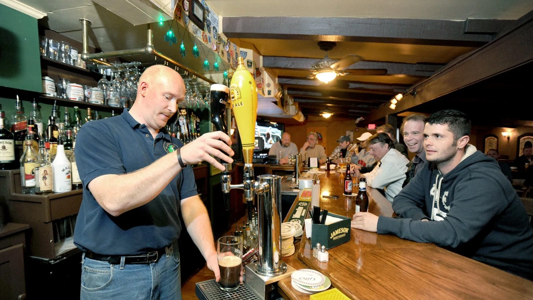 Irish pub etiquette and regulations