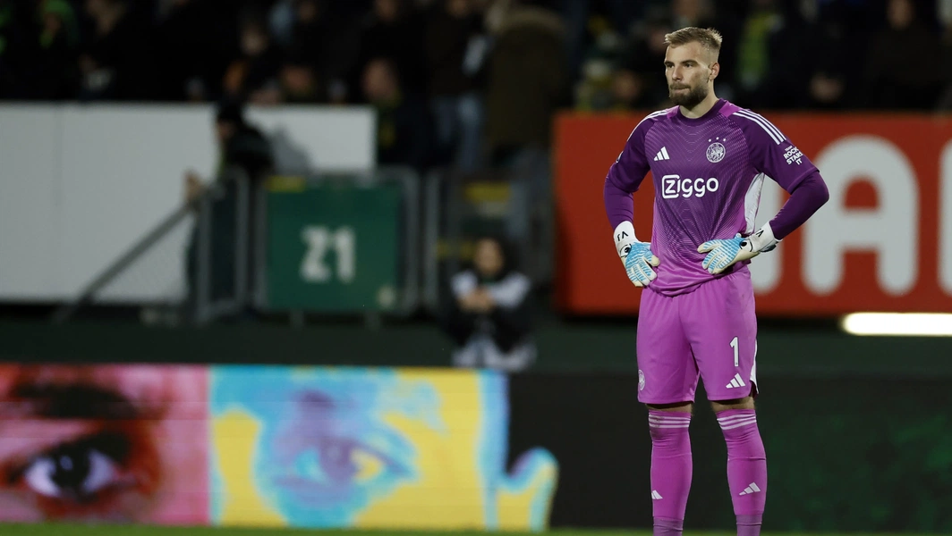 Liverpool face goalkeeping dilemma as Jaros ruled out until late 2026