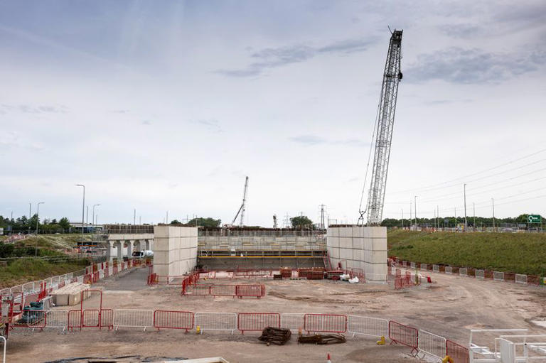 Traffic warning as HS2 M42 motorway closures to hit Birmingham Airport ...