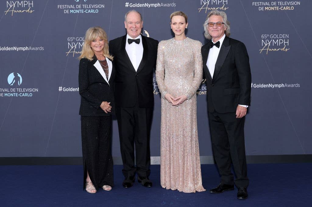 Star photos daily: Angelina Jolie attends screening of her new film ...
