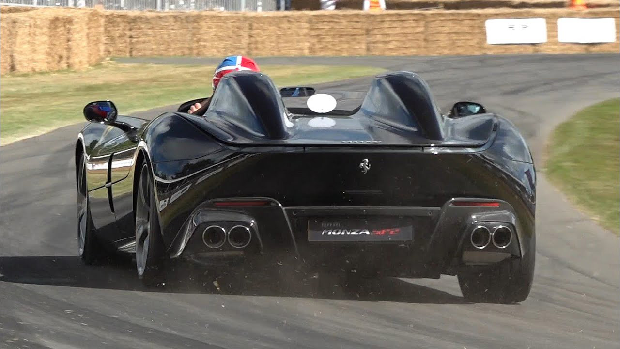 Ferrari Monza SP2 de 810 cv Faz Burnouts e Toca o V12 em Cheio