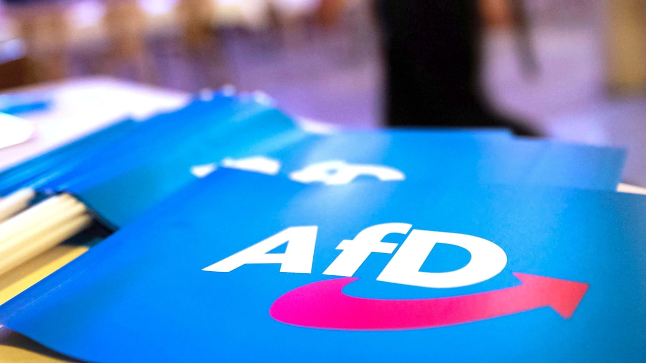 Entscheidung unanfechtbar - Bayerischer Verfassungsschutz darf AfD ...