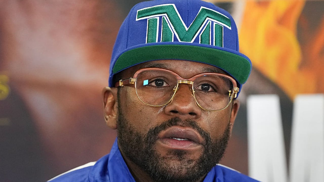 Boxer Floyd Mayweather Jr. accused of passing bad check for $200K