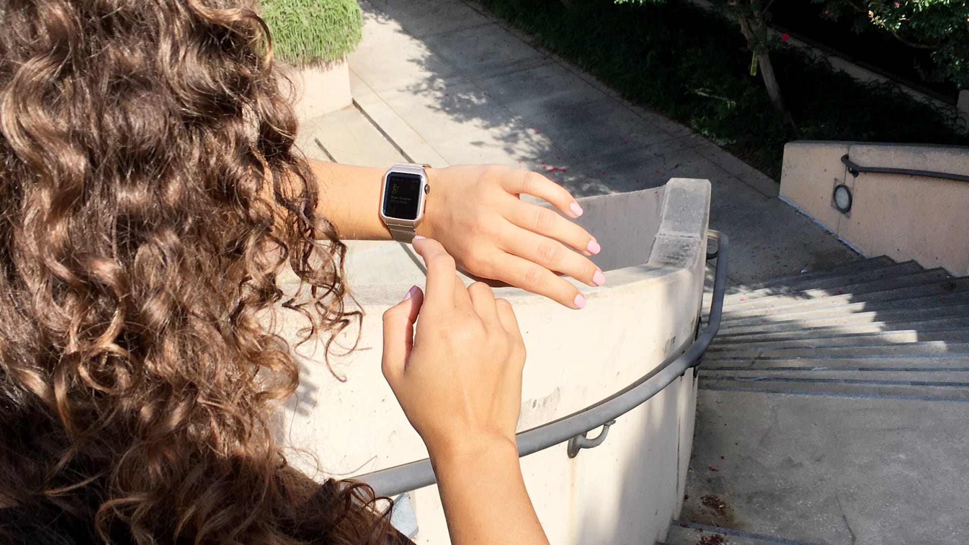 Smartphone apps and wearable trackers boost exercise for people with ...