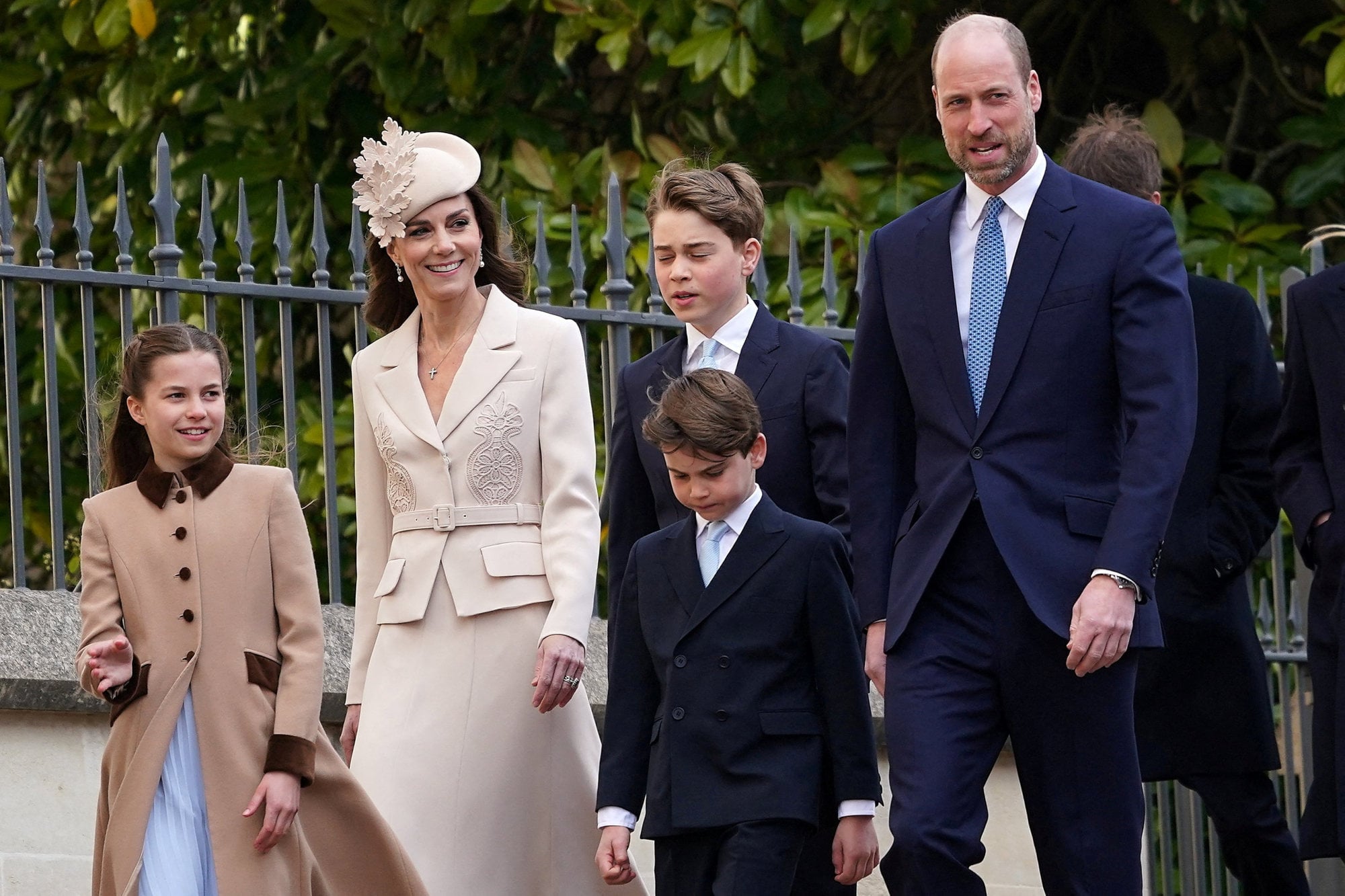 6 famous Eton College alums, from Prince Harry to Tom Hiddleston – with ...