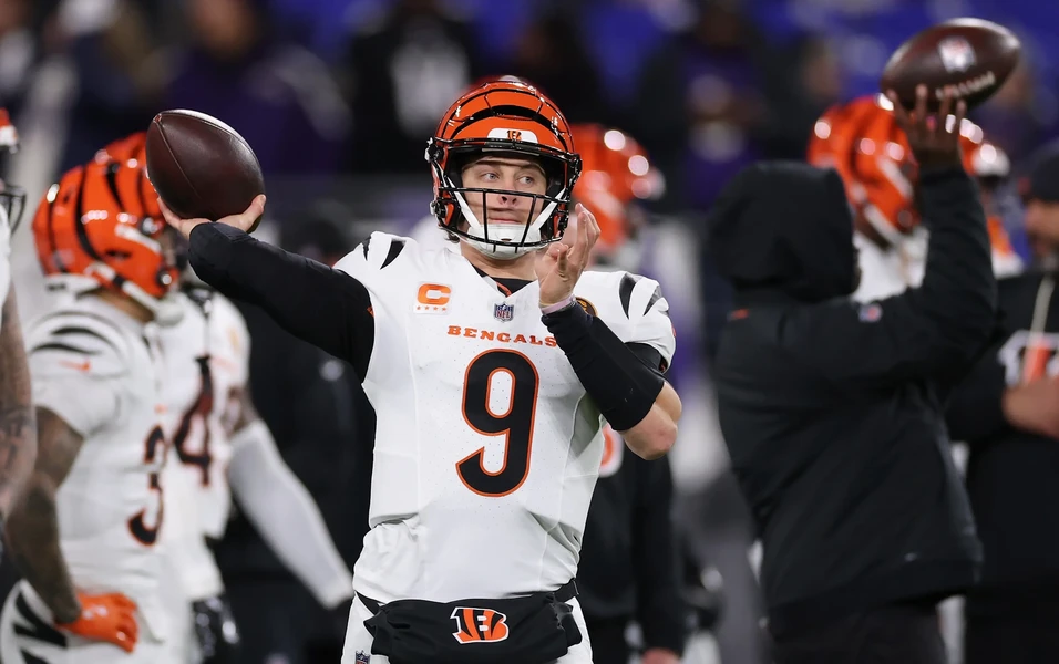 Burrow extends practice as Hill sits out Bengals minicamp