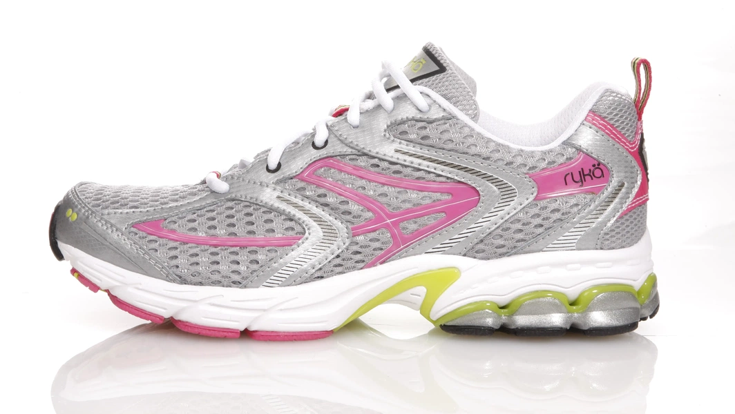 6 best walking shoes for travel in 2026