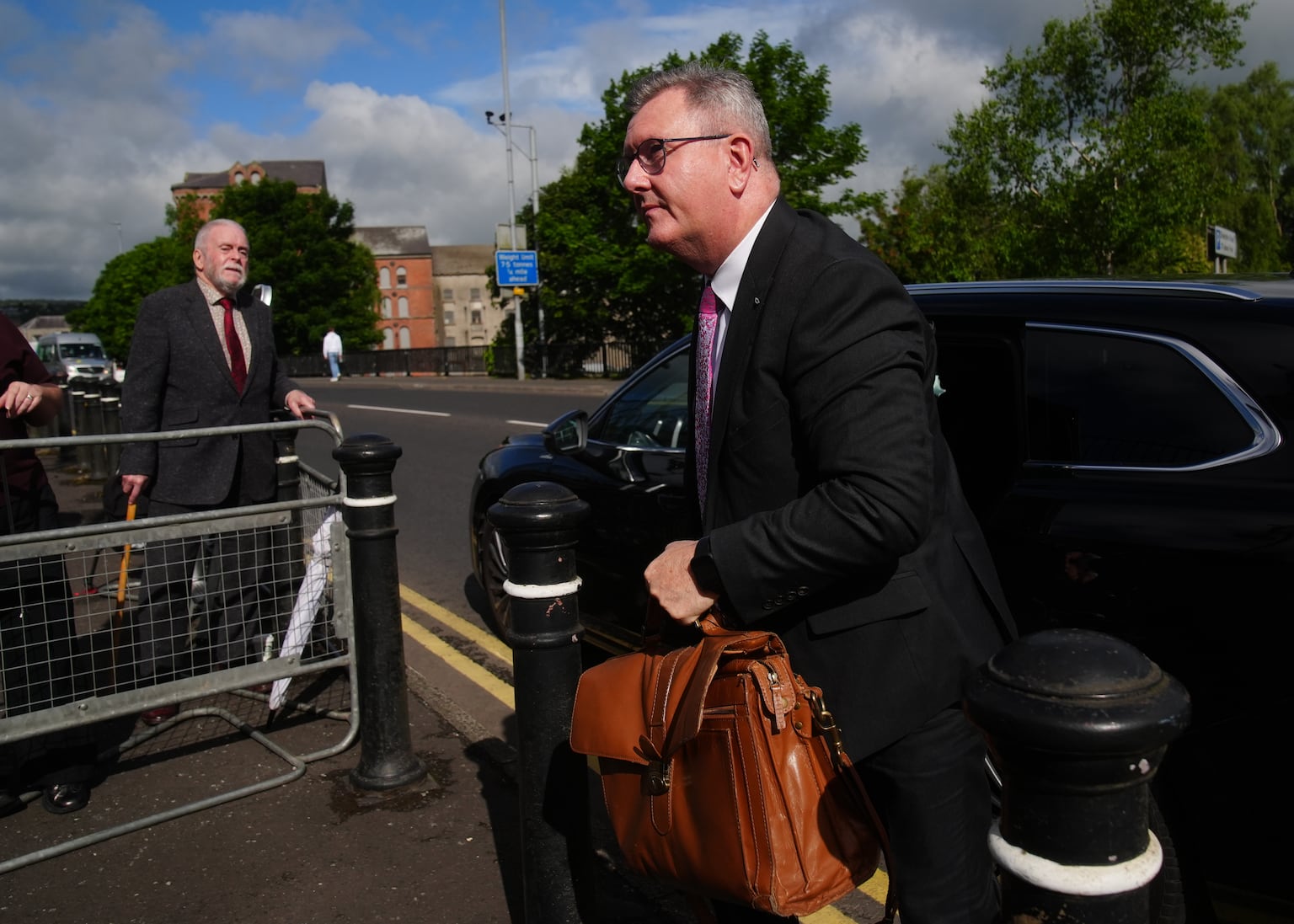 Jeffrey Donaldson barrister says complainants not ‘sufficiently ...