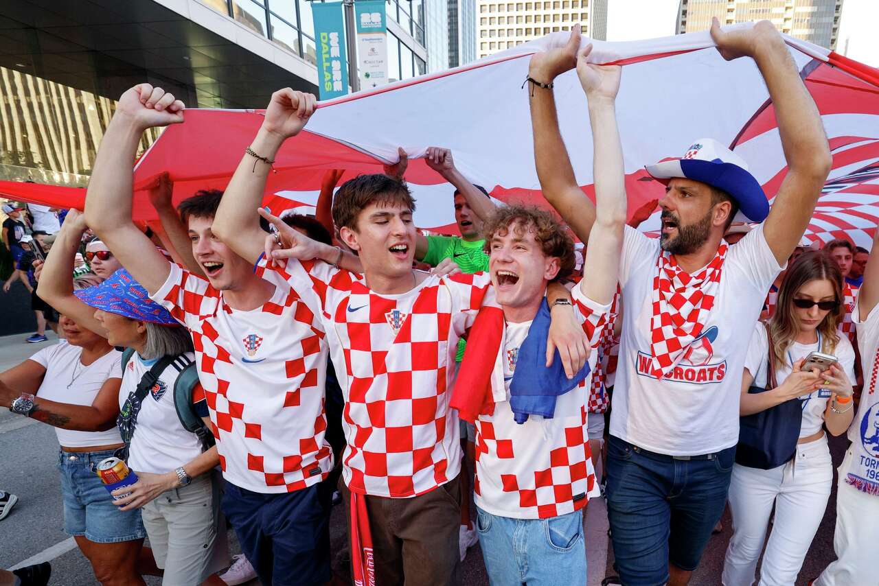 Texas heat is taking over World Cup games in Dallas. Here's how to stay ...