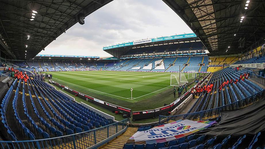 Leeds to consider Leicester action