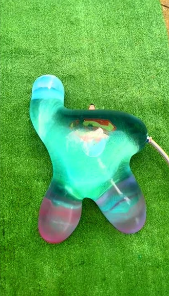 Exploding toys with water super inflation