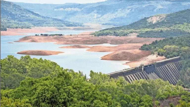 Mumbai staring at water crunch: 7 lakes hold just 10.3% stock, BMC ...