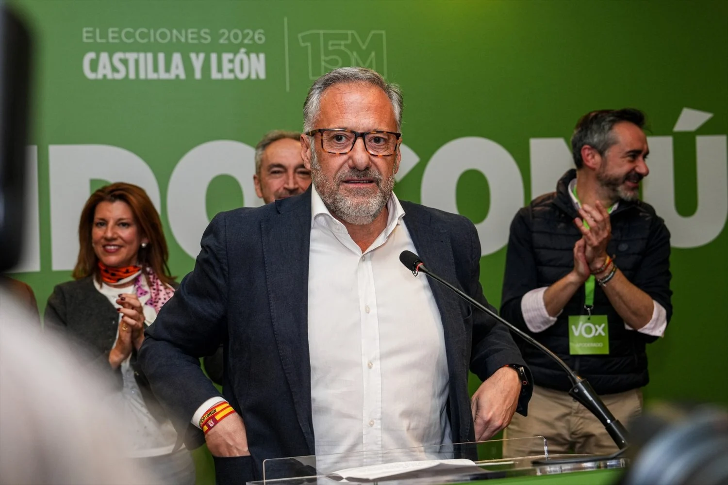 Vox vuelve a marcar el paso al PP con el pacto en Castilla y León ...