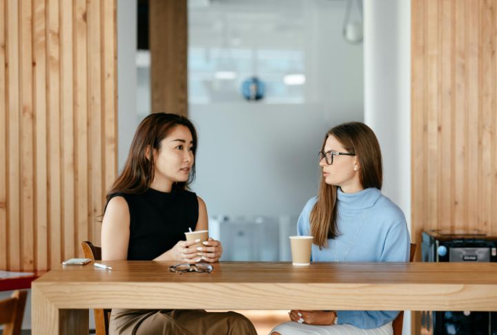 30 hidden qualities of people with small but strong social networks