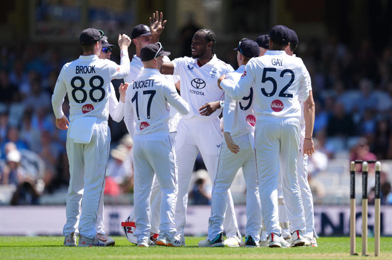 England take two wickets as Joe Root steps back into captain role