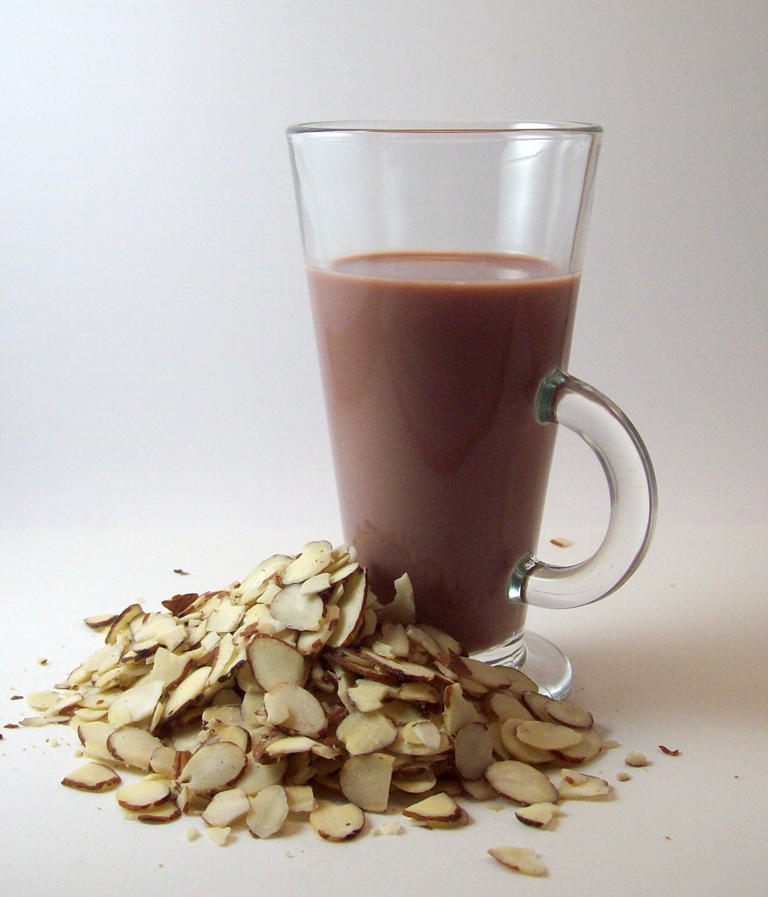 Découvrez ces délicieuses recettes à base de lait d’amande