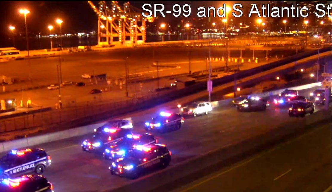 Five armed robbery suspects arrested after high-speed chase through Seattle