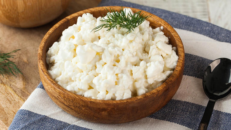 Avoid eating aged cheeses if you have this little-known food intolerance