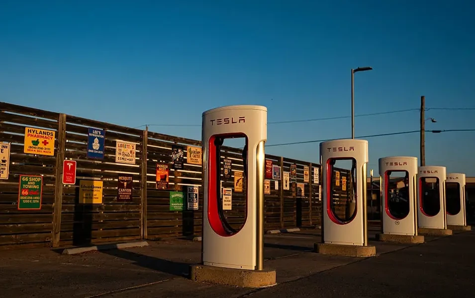 US passes 250,000 public EV chargers as networks expand