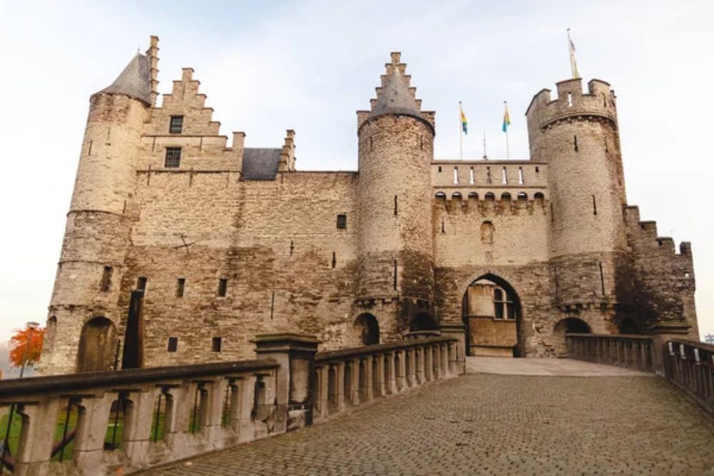 17 historic forts you can explore inside