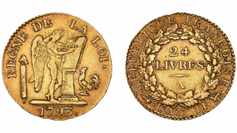 A notary found more than 1,000 gold coins inside a forgotten house wall ...