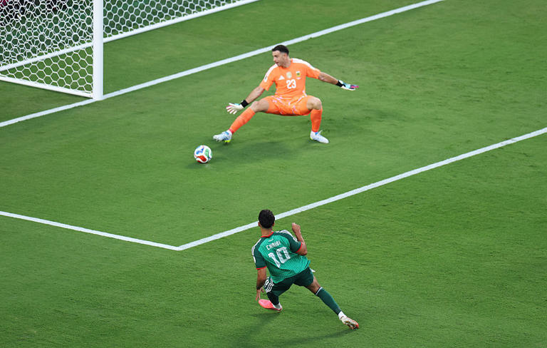 Argentina-Algeria: 3 goals, 2 offside, a frantic start 🔥