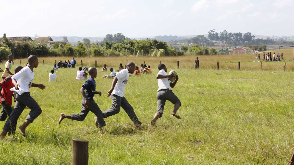 Principal lands in trouble over claims he hit, swore at Grade 7 boy ...