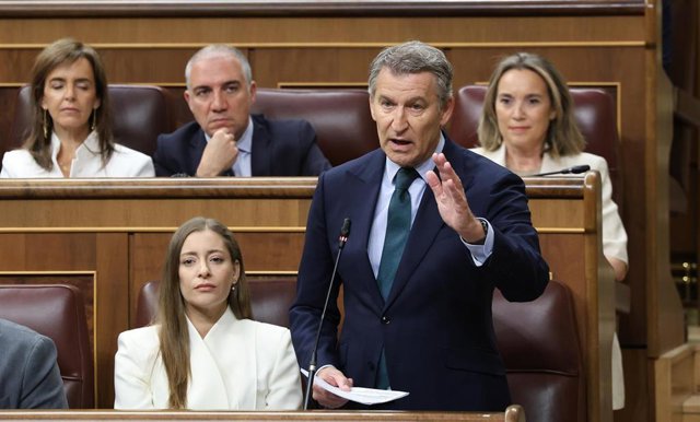 El PP reta al PSOE a retirar el carné de militante a Zapatero y abrirle ...