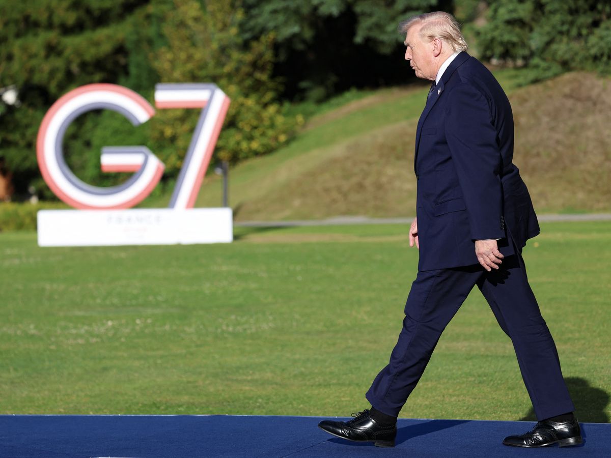 Trump arrives late to G7 working session: "I'm the boss"