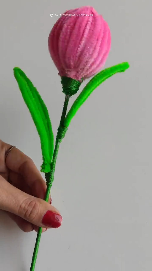 Create a beautiful tulip flower using pipe cleaners easy DIY tutorial