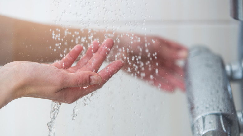 When is the best time of day for you to shower?