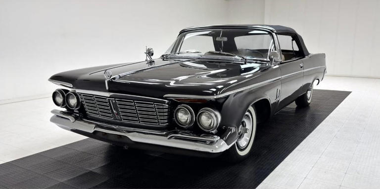 1 of just 531: This 1963 Chrysler Imperial Crown convertible is space ...