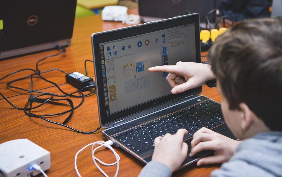 Mama Teaches shares creative STEAM lesson ideas for classrooms