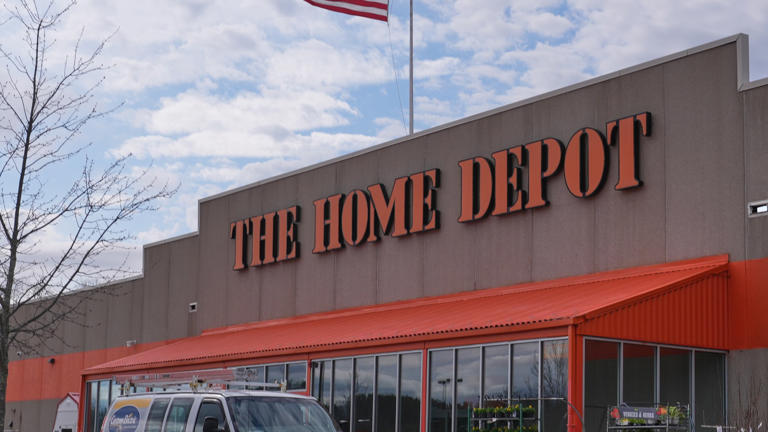 Police: Couple stole over $500K in goods from Home Depot in will-call ...