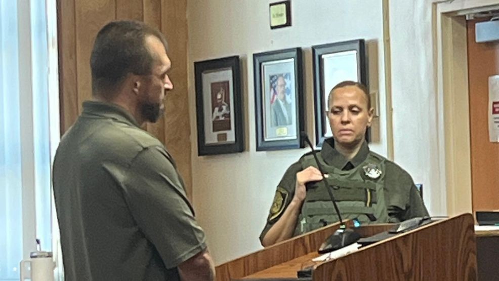 Man accused of slashing dog's throat appears in court