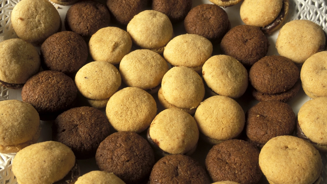 12 traditional and festive Italian cookies