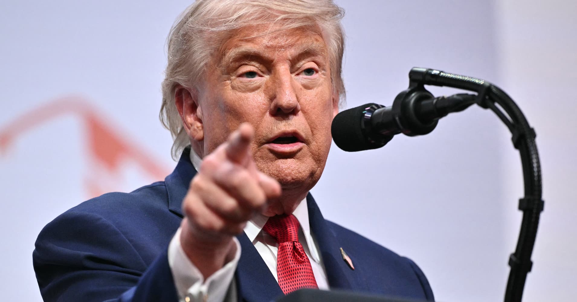 Trump and Iran's President Pezeshkian sign memorandum aimed to end war