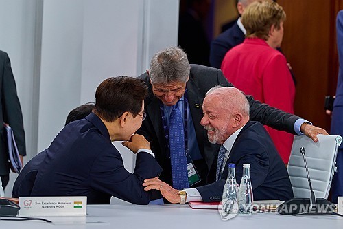 (Lead) Lee calls for int'l cooperation to strengthen resilience of ...