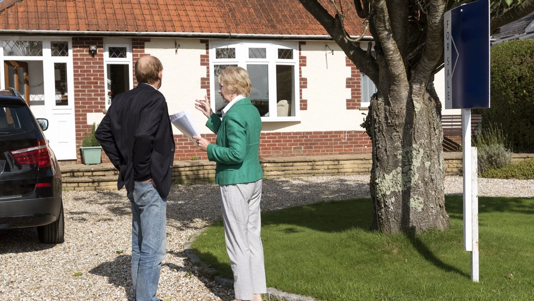 How realtors read buyer signals and home red flags