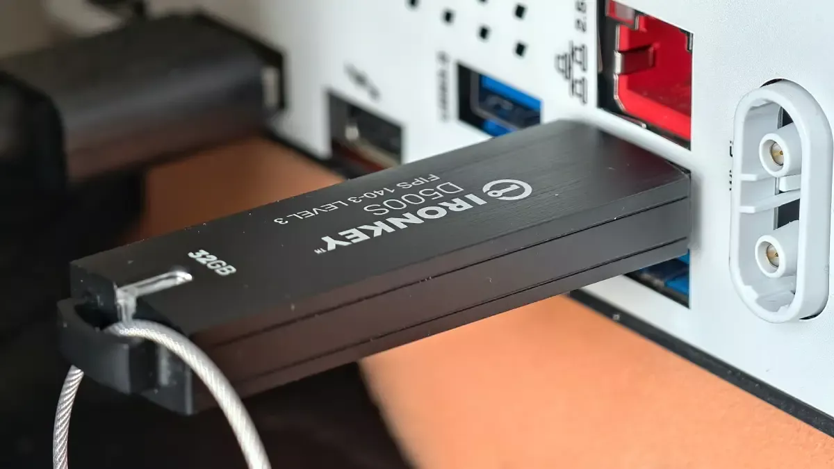 Recenze: Kingston IronKey D500S – špičková ochrana dat v odolném balení