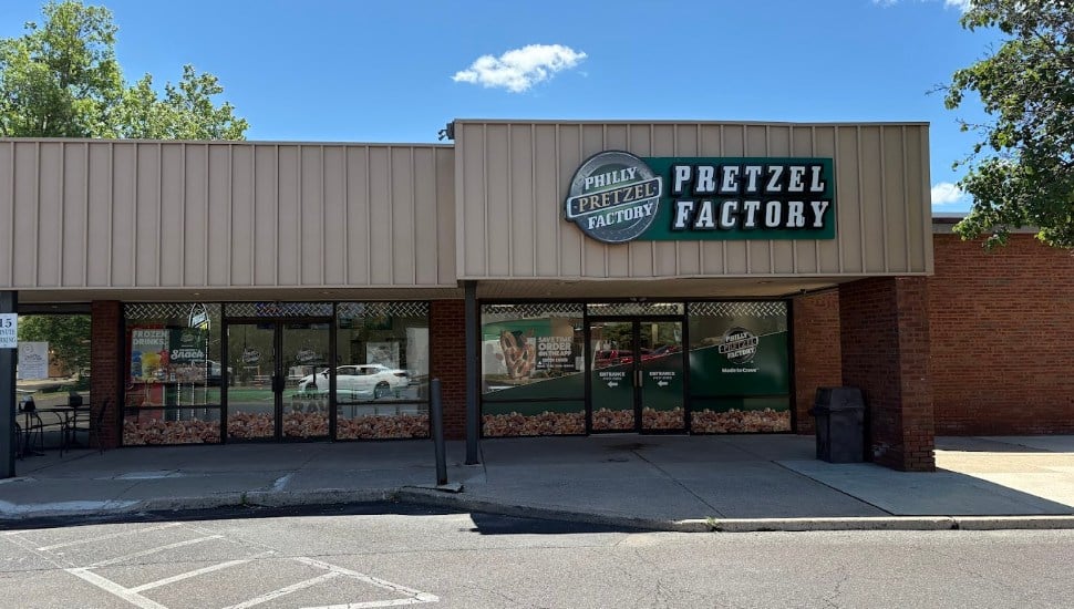 Doylestown welcomes new Philly Pretzel Factory with grand opening ...