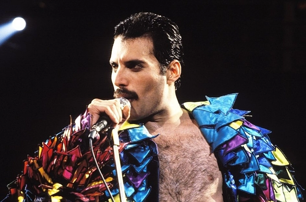 30 famous LGBTQ+ icons who refused to hide who they were