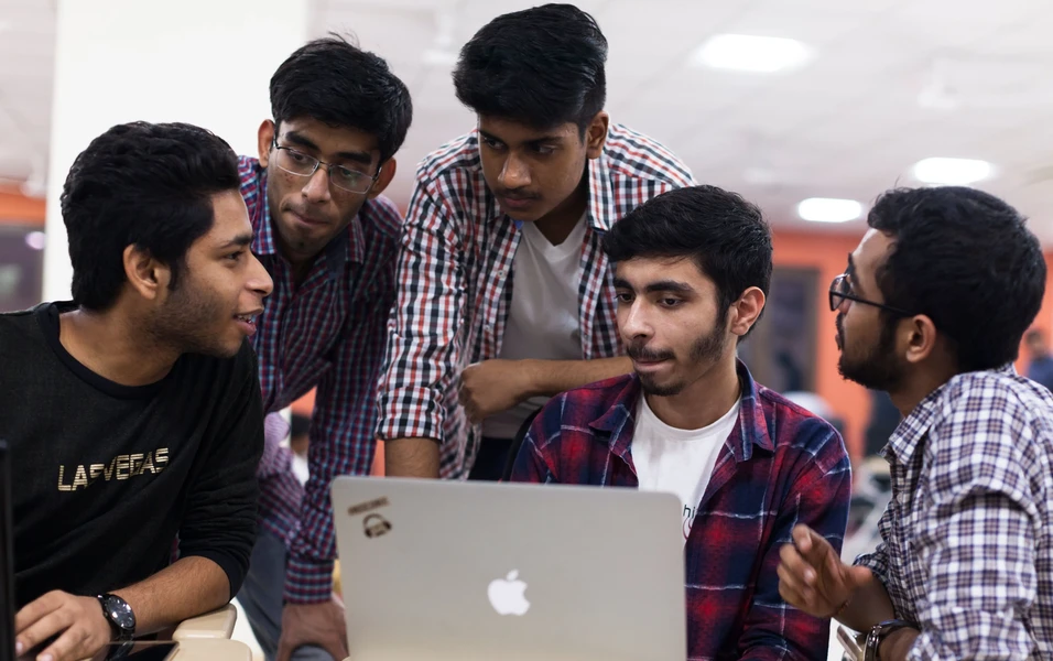 IEEE chief urges students to master adaptability, networking, learning