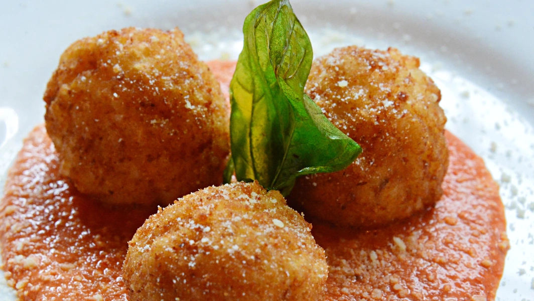18 crowd-pleasing appetizers from around the world