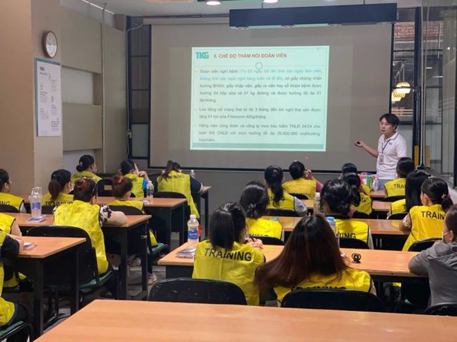 Công đoàn Đồng Nai mở lớp cho công nhân học văn hóa, nâng cao tay nghề