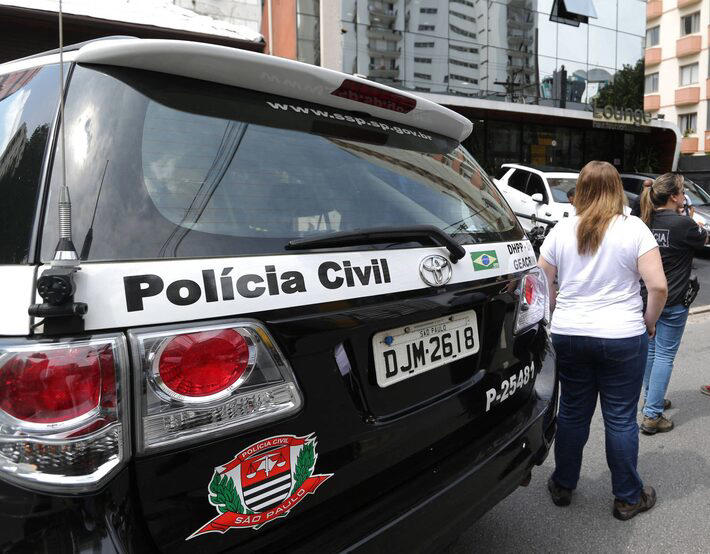‘Biqueira Farialimer’: polícia descobre ponto de venda de droga em área ...