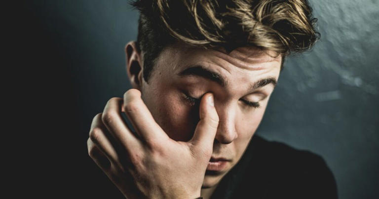 Is rubbing your eyes bad for you? Here's what eye doctors actually say